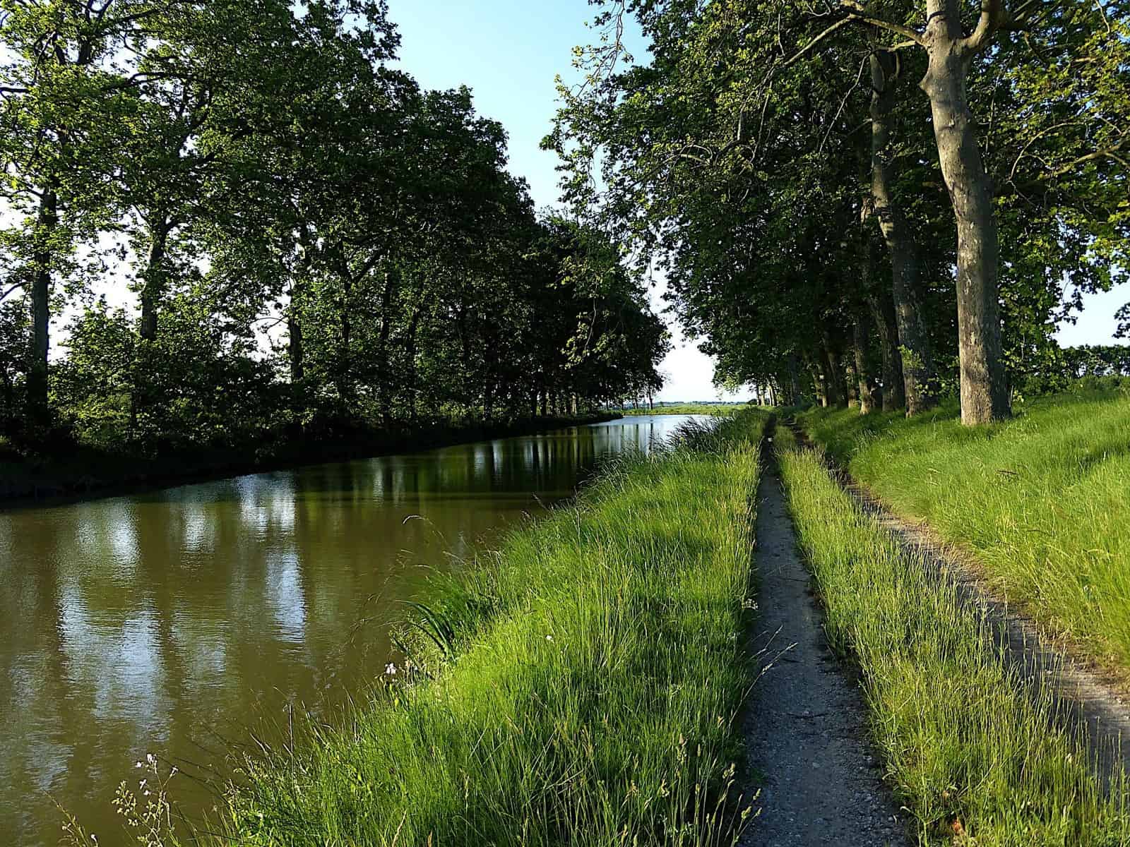 Canal du Midi et sa source dans le Tarn | Camping de la rigole